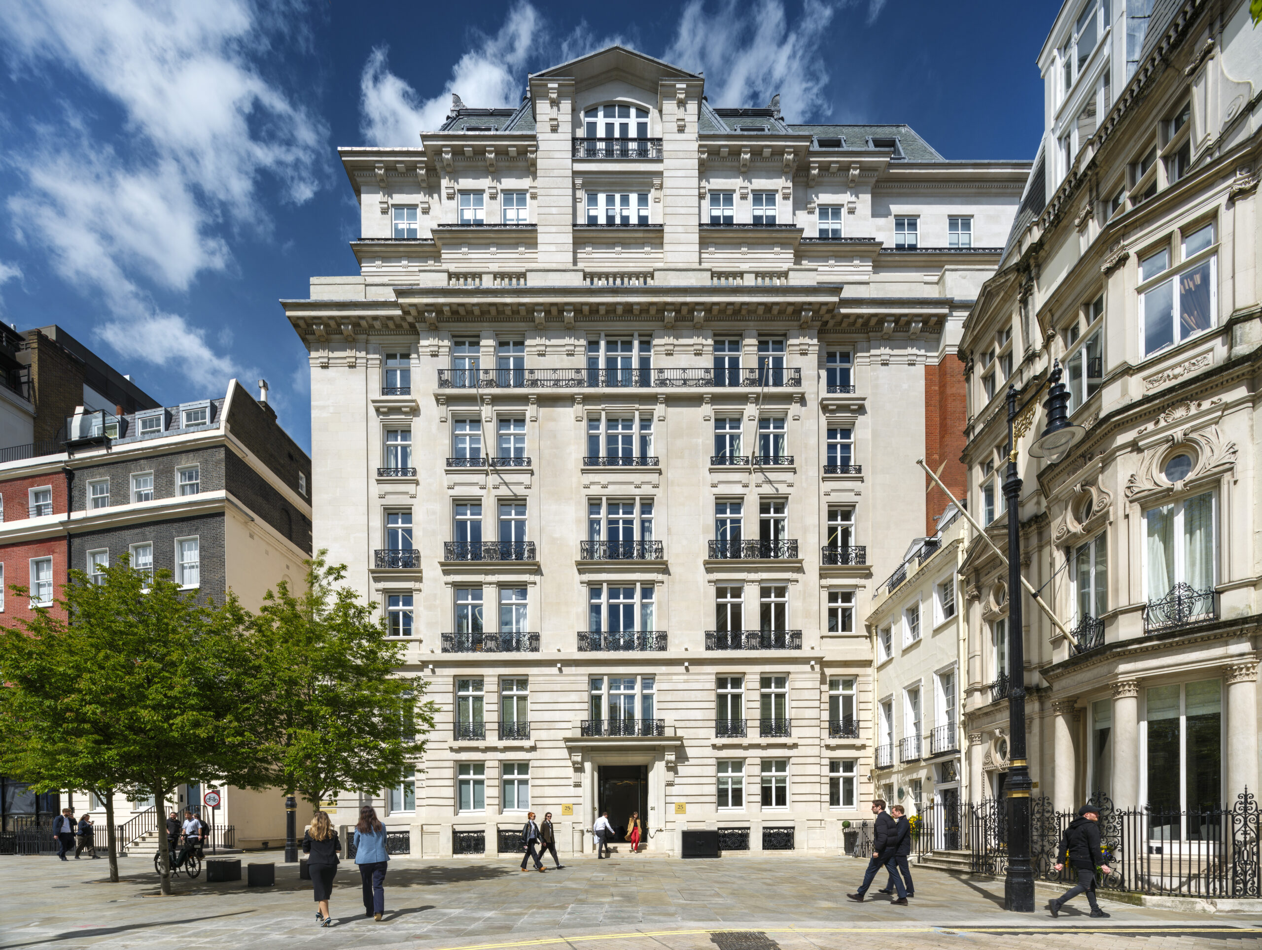 25 Berkeley Square – Endersham